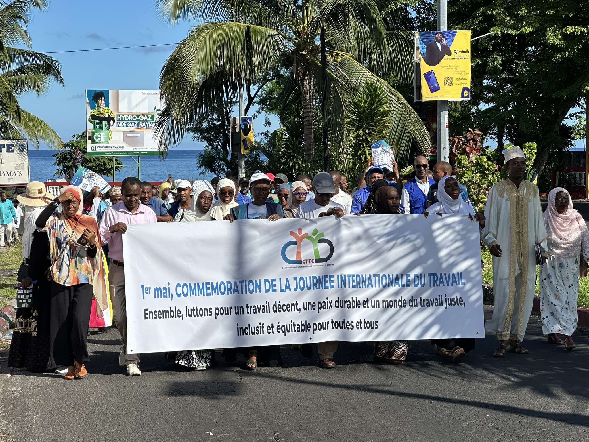 Journée internationale du travail Pour le travail décent et la justice ...
